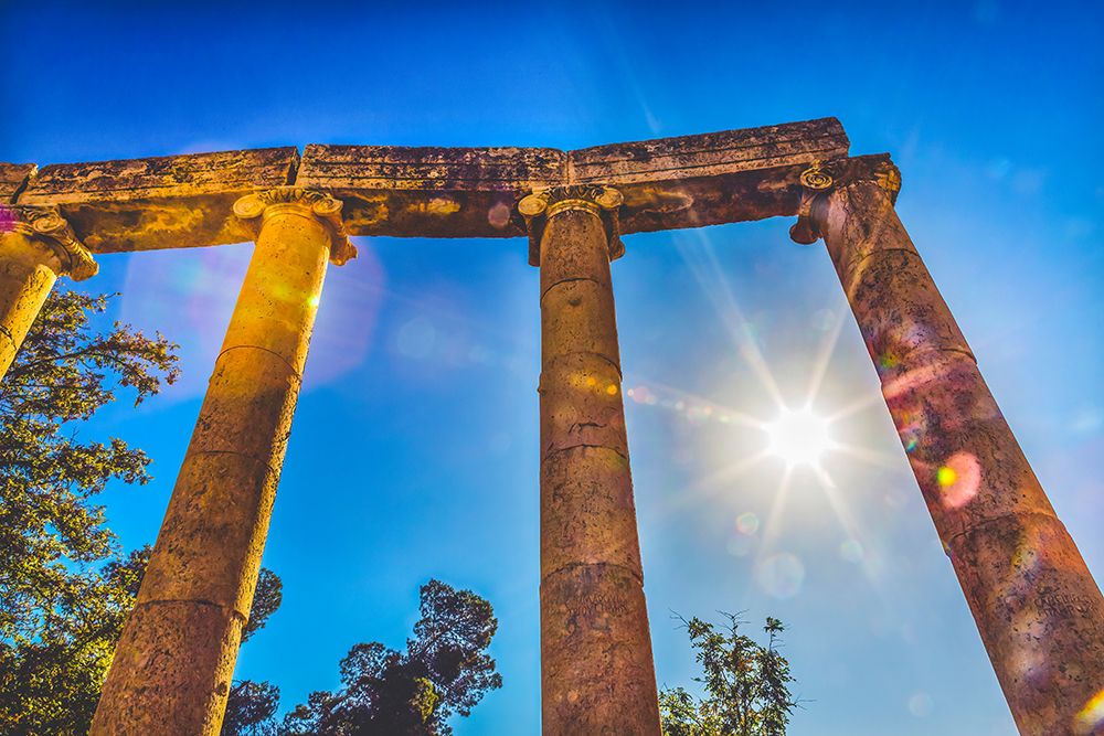 Ionic columns Sun Oval Plaza-Jerash-Jordan. Jerash came to power from ...